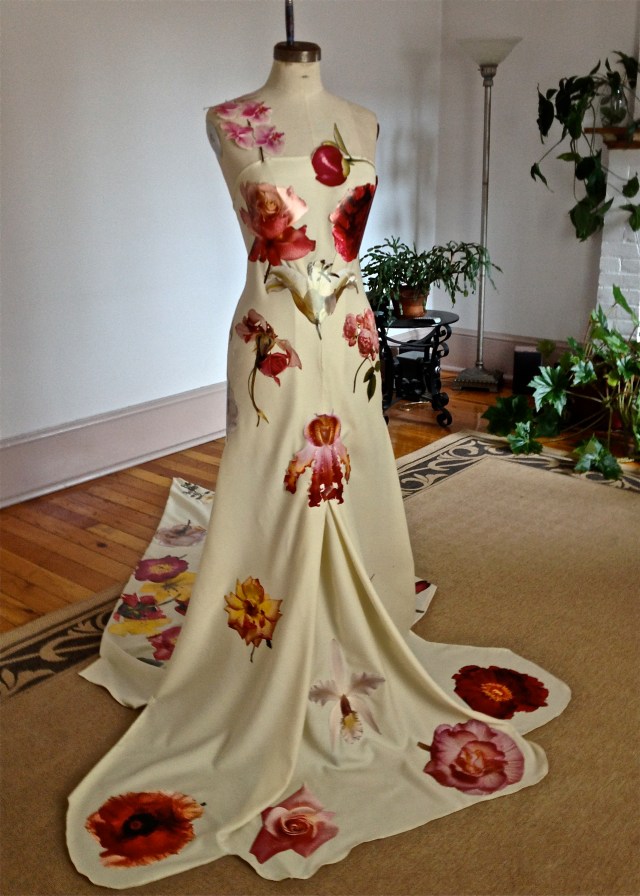 Art Gowns Dazzle the Runway at the Coop – Art Gowns